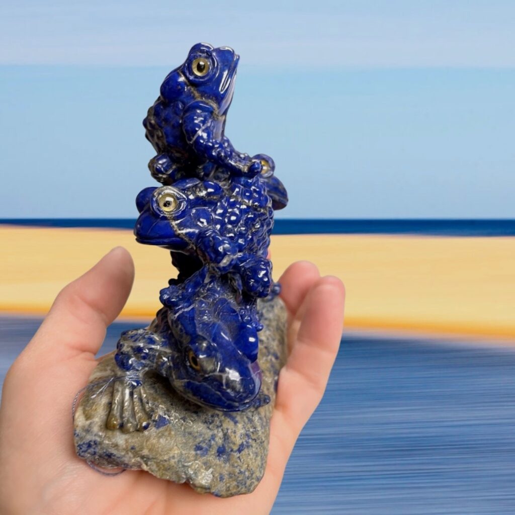 Geoclassics | Lapis Lazuli Toads “Section Carving”