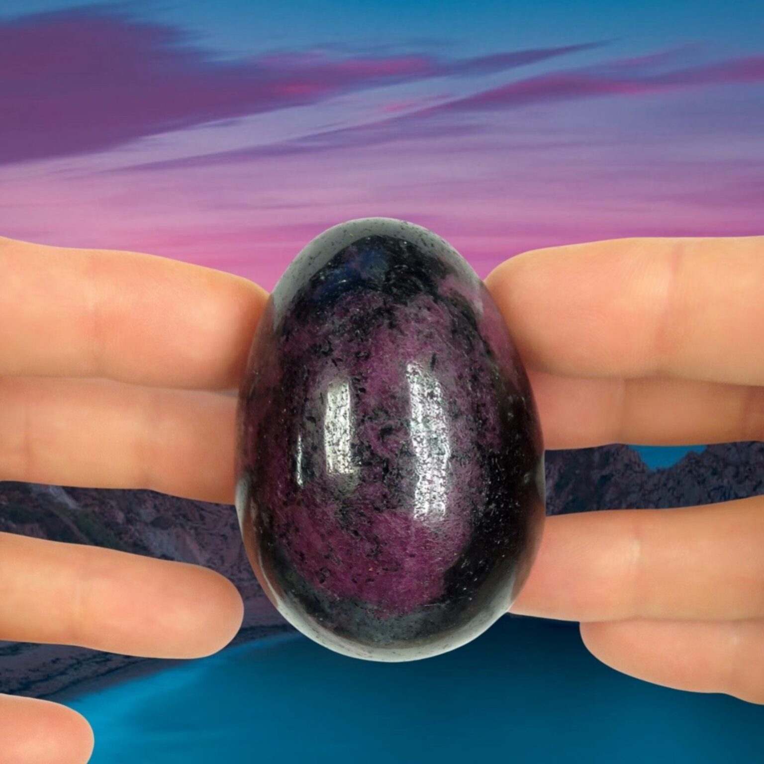 Geoclassics | Ruby Egg