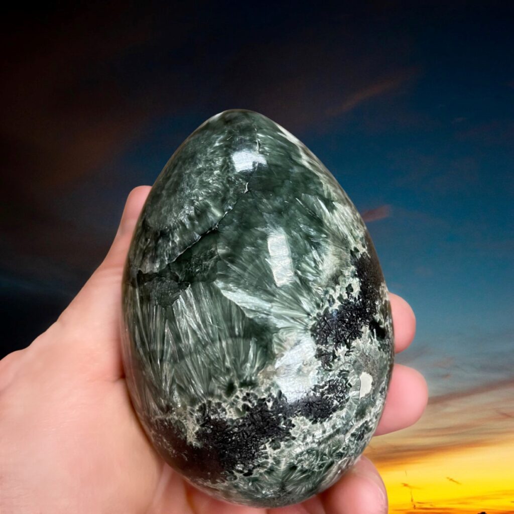 Geoclassics | Seraphinite (Clinochlore) Egg